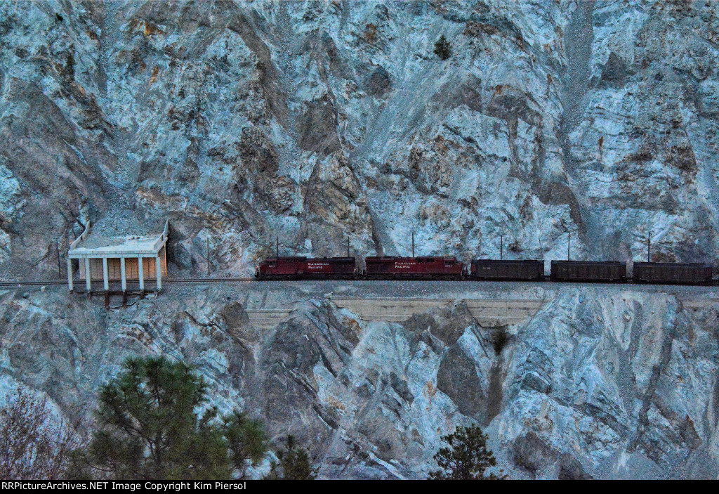 CP 8618 WB CN Ashcroft Sub Coal Loads